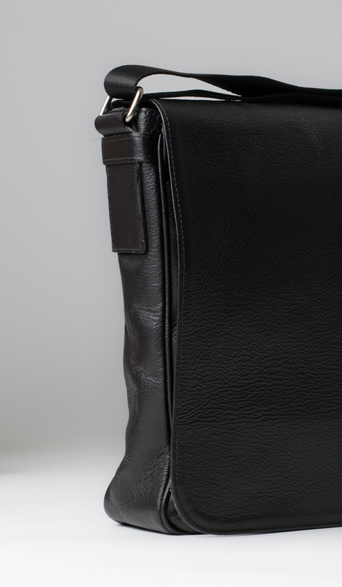 Bolsa Carteiro Aba Lisa Couro Floater